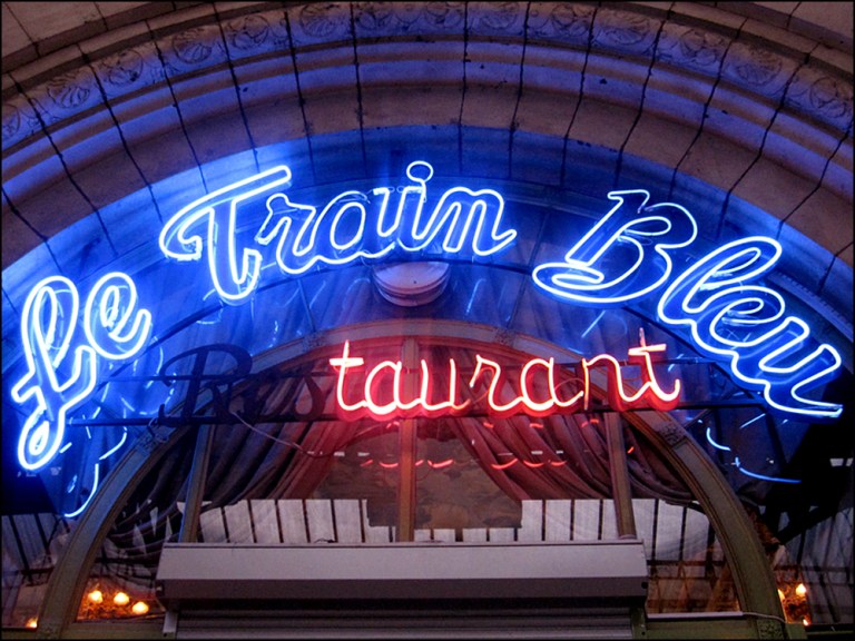 Paris Blues: Cinquante Nuances de Bleu | Paris: People, Places and Bling