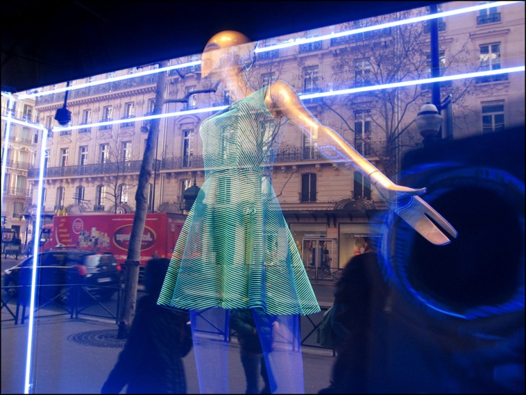 Paris Blues: Cinquante Nuances de Bleu | Paris: People, Places and Bling