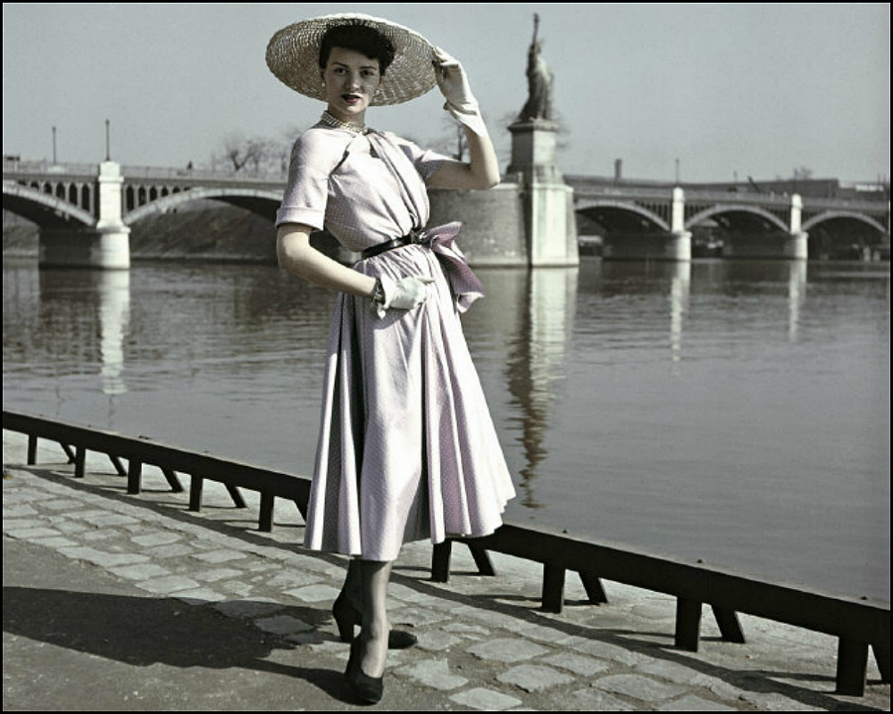 Paris: Rendezvous with Lady Liberty | Paris: People, Places and Bling